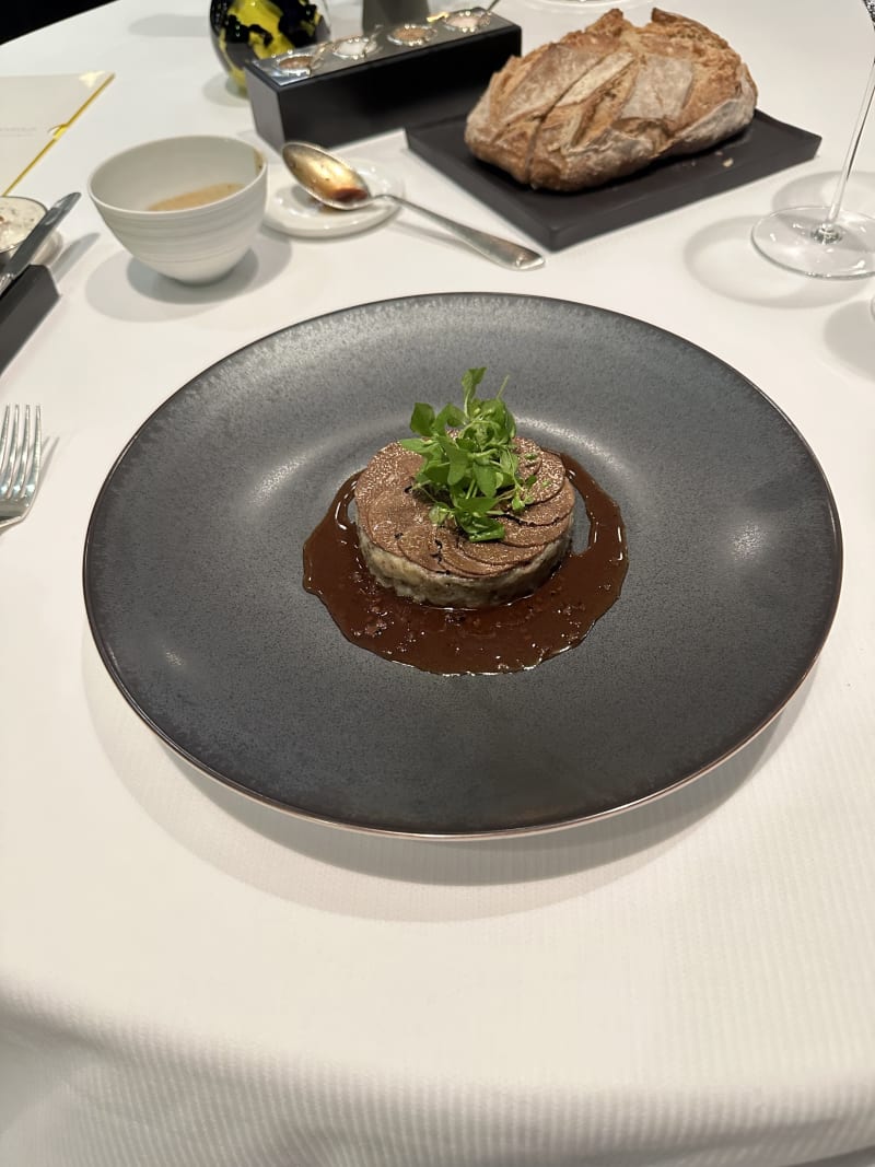 Restaurant Gastronomique - La Pyramide in Vienne - Restaurant Reviews ...
