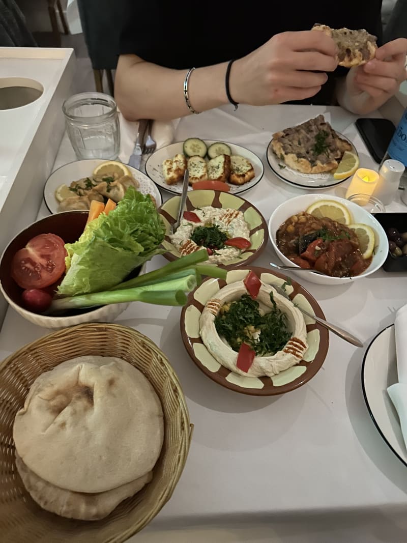 Al Waha in London - Restaurant Reviews, Menus, and Prices | TheFork