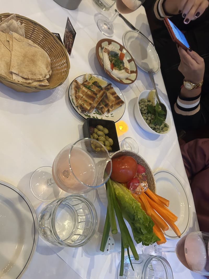 Al Waha in London - Restaurant Reviews, Menus, and Prices | TheFork