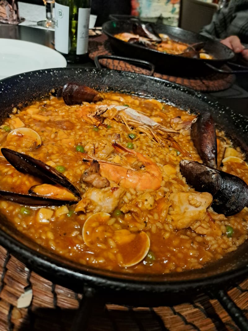 Avinyó 10 in Barcelona - Restaurant Reviews, Menus, and Prices | TheFork