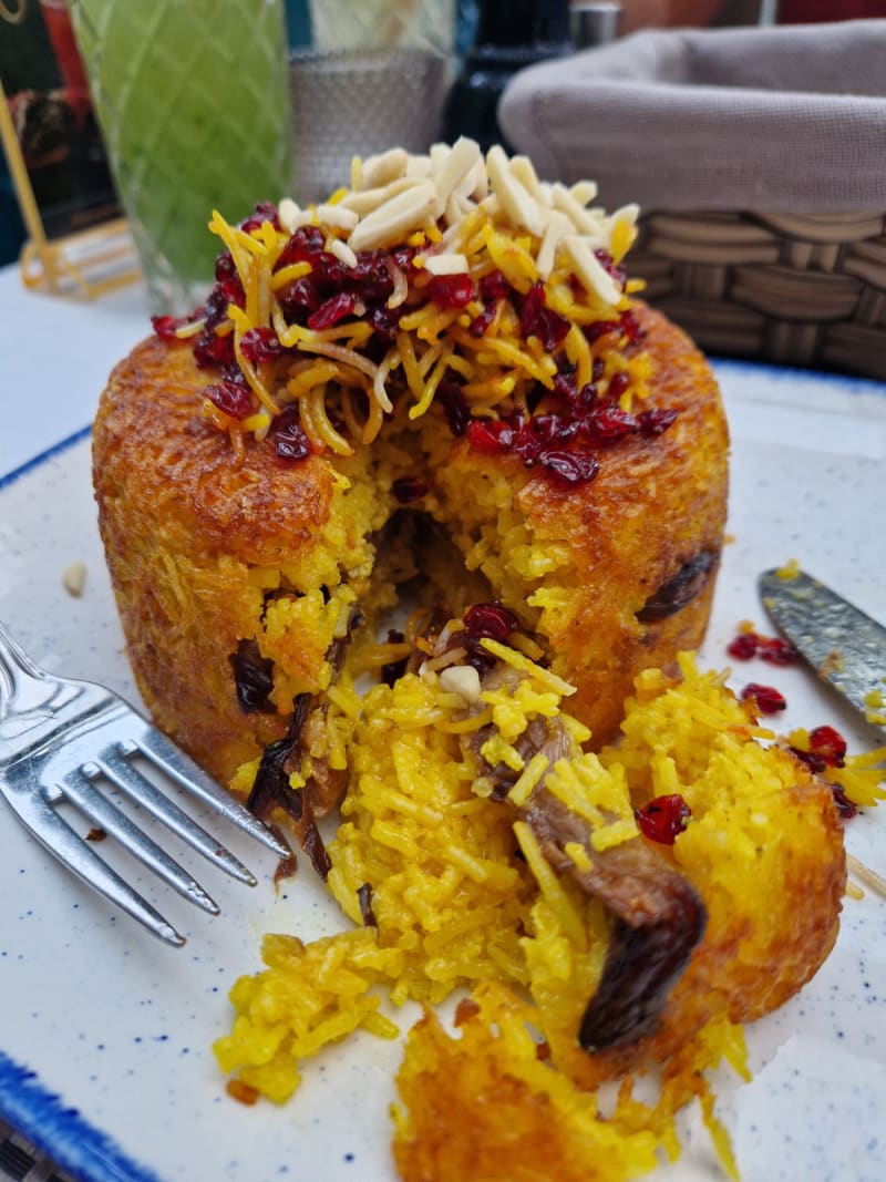 Neshan in Hamburg - Menu, openingstijden, prijzen, adres van restaurant en reserveren | TheFork