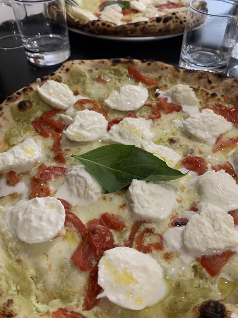 Scugnizzo Pizzeria in Parijs - Menu, openingstijden, prijzen, adres van ...
