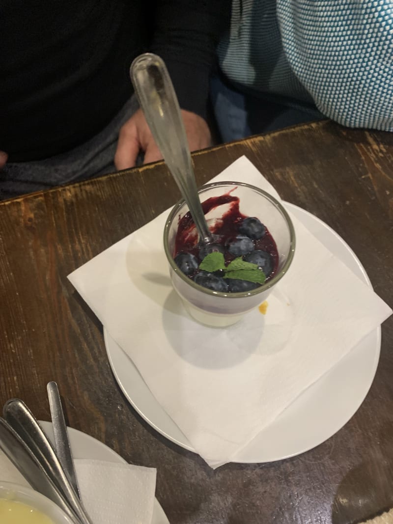 Heuriger Wieninger Stammersdorf in Langenzersdorf - Restaurant Reviews ...