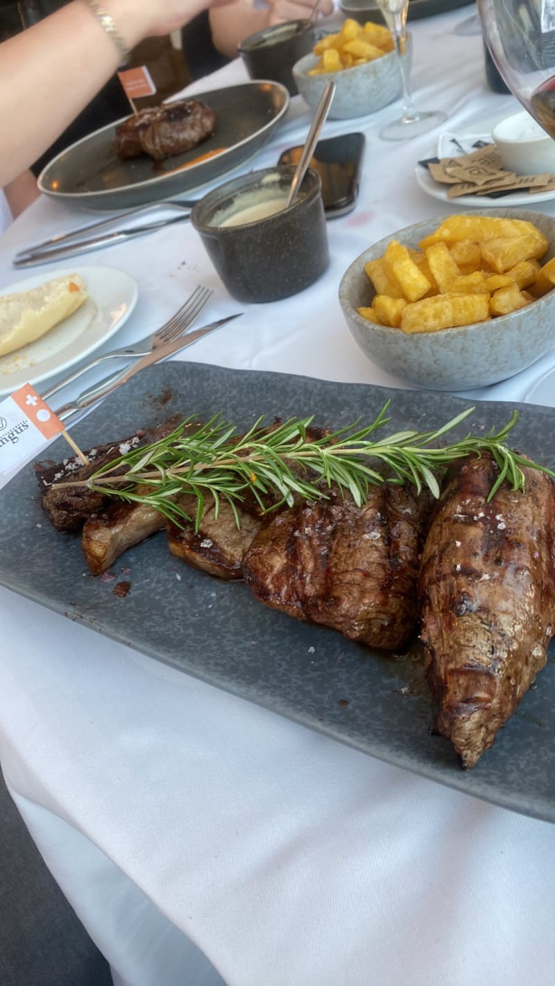 Restaurant ANGUS Puerto Marina à Benalmadena - Menu, avis, prix et ...
