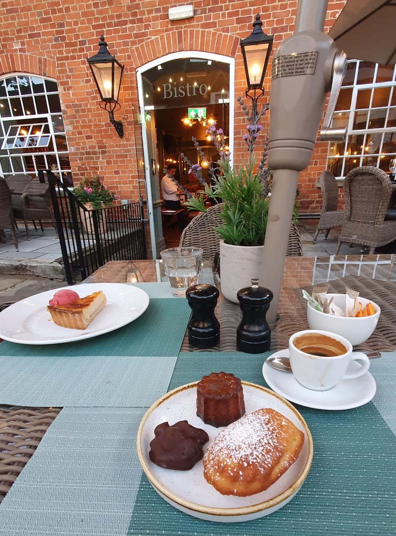 Bistro du Vin at Hotel du Vin Henley in Henley-on-Thames - Restaurant ...