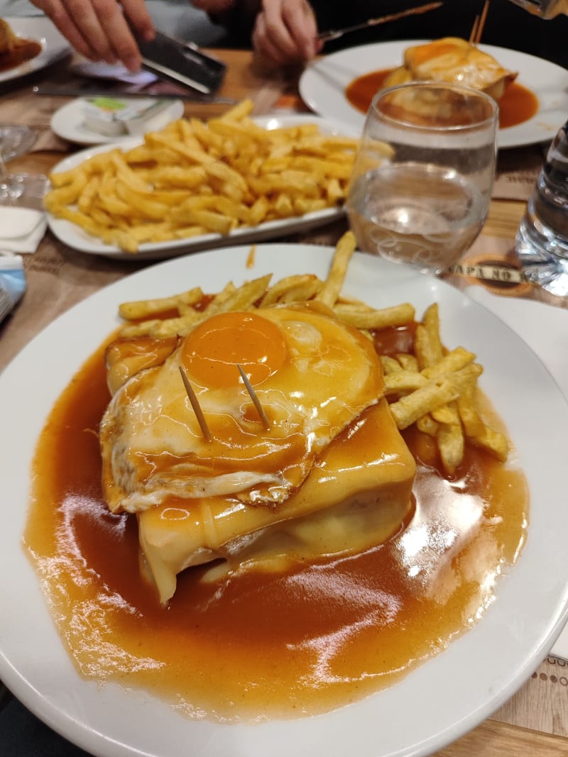 Capa no Rio by Capa Negra em Porto - Preços, menu, morada, reserva e ...