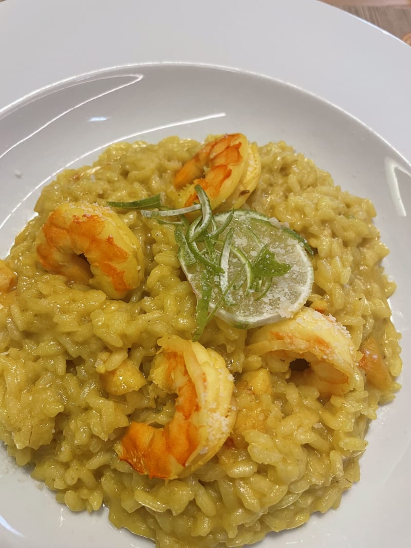 Capa no Rio by Capa Negra em Porto - Preços, menu, morada, reserva e ...