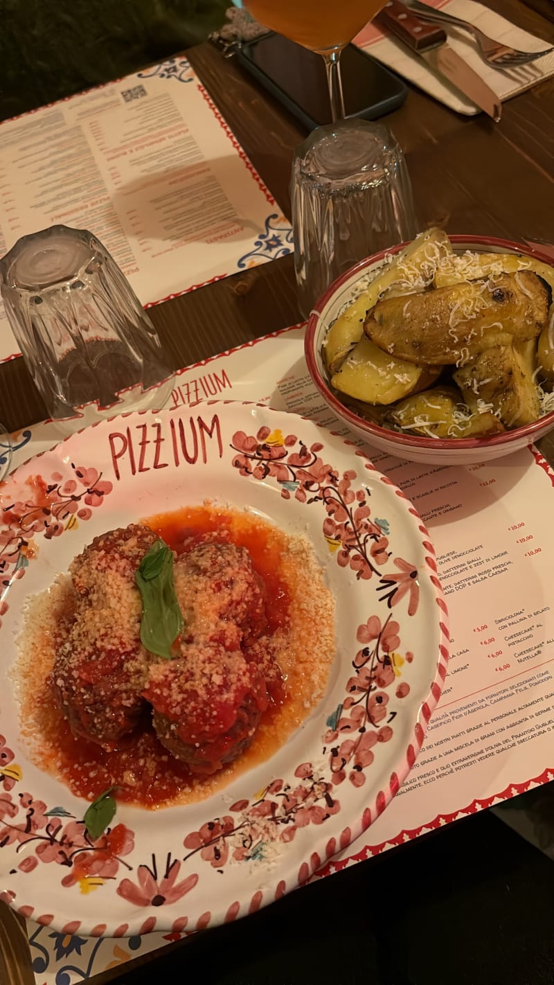 Restaurant Pizzium - Reggio Emilia à Reggio d'Émilie - Menu, avis, prix ...