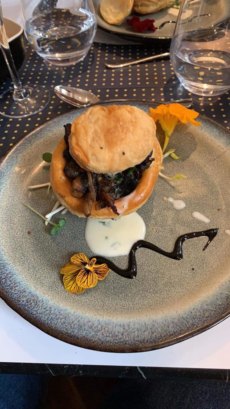 L’Entracte in Ville-d'Avray - Restaurant Reviews, Menu and Prices | TheFork