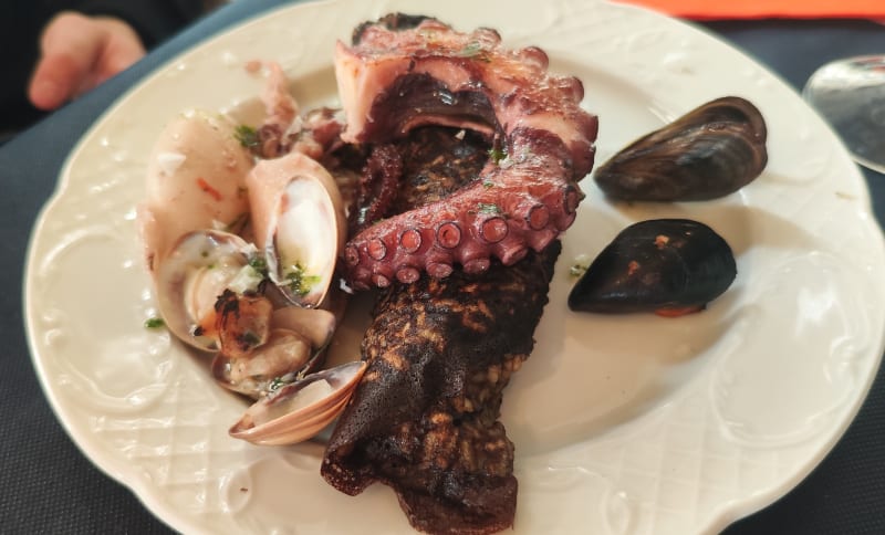 Saloma Port del Masnou in El Masnou - Restaurant Reviews, Menu and ...