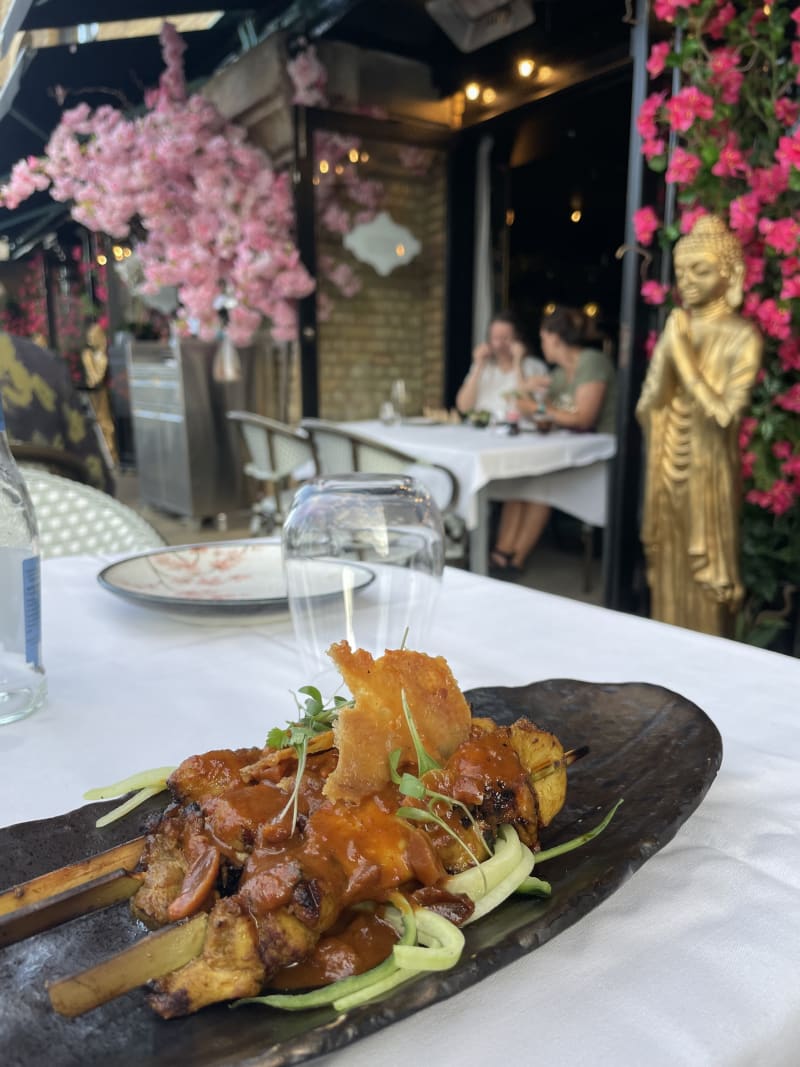 Sticky Mango Tower Bridge in London - Riverside Ward - Restaurant ...