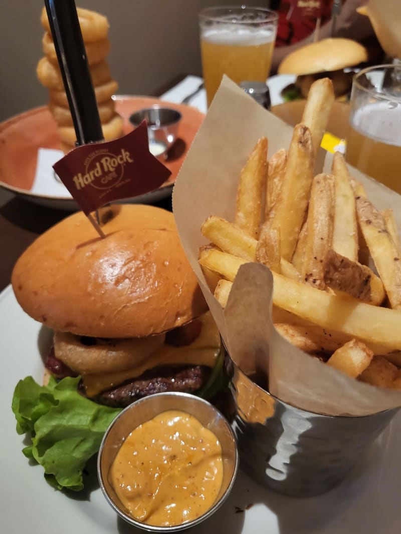 Hard Rock Cafe Milan in Milan - Restaurant Reviews, Menu and Prices ...