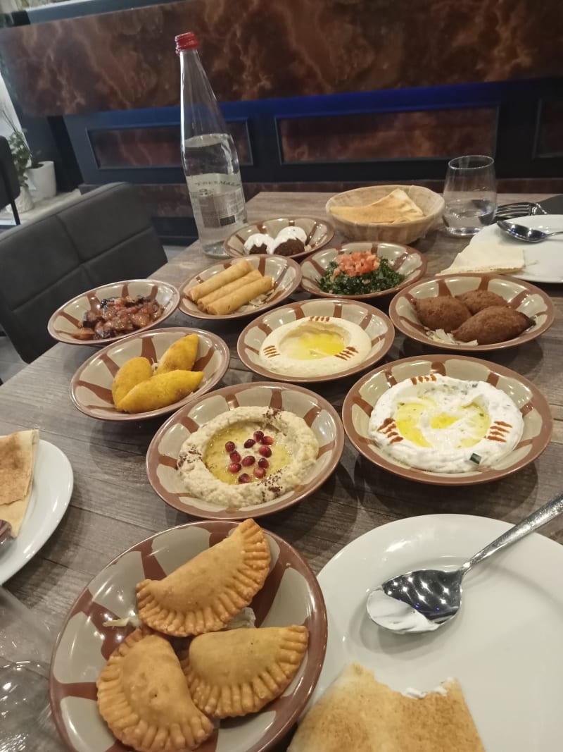 Restaurant Mezze Royal à Lille - Menu, avis, prix et réservation | TheFork