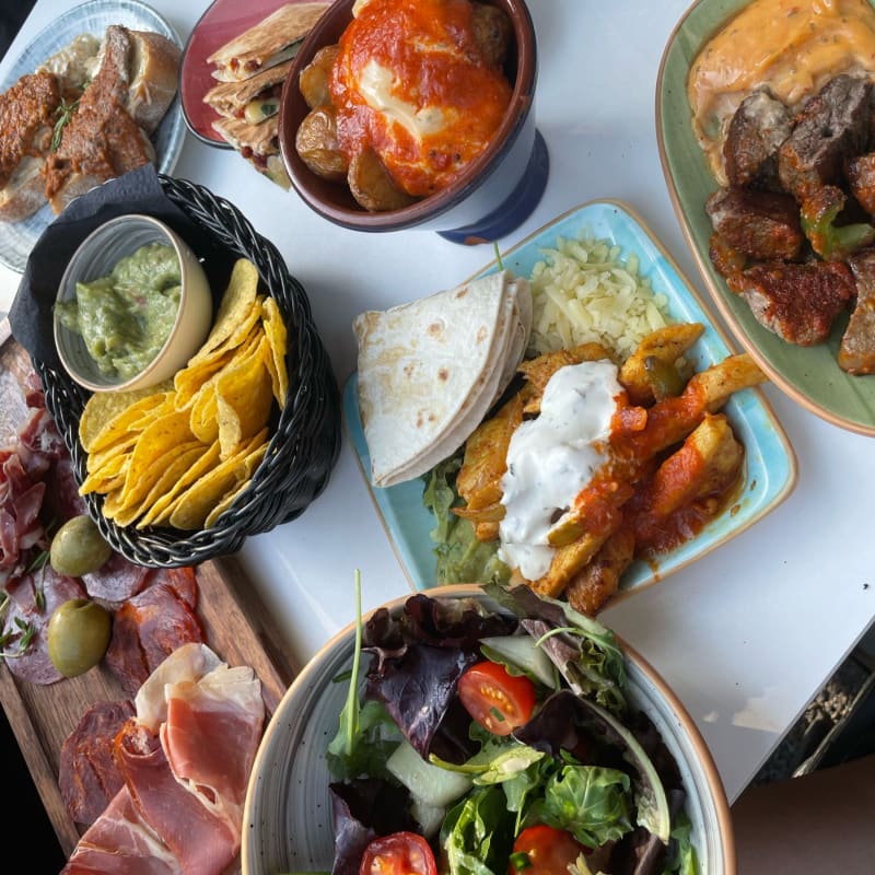 Caliente Tapasbar Kungsholmen i Stockholm - Restaurangens meny, öppettider, bokning, recensioner ...