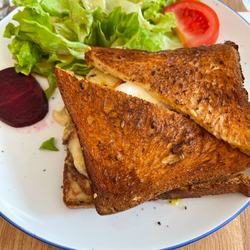 Restaurant Fric Frac Montmartre à Paris - Menu, avis, prix et ...