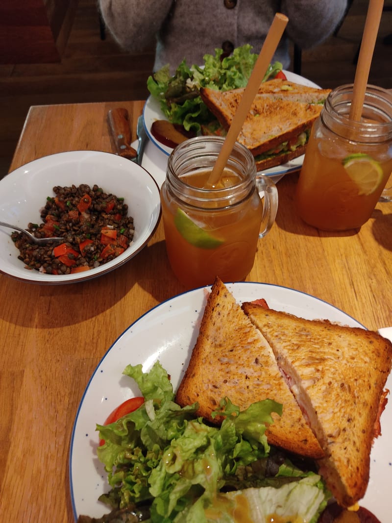 Restaurant Fric Frac Montmartre à Paris - Menu, avis, prix et ...