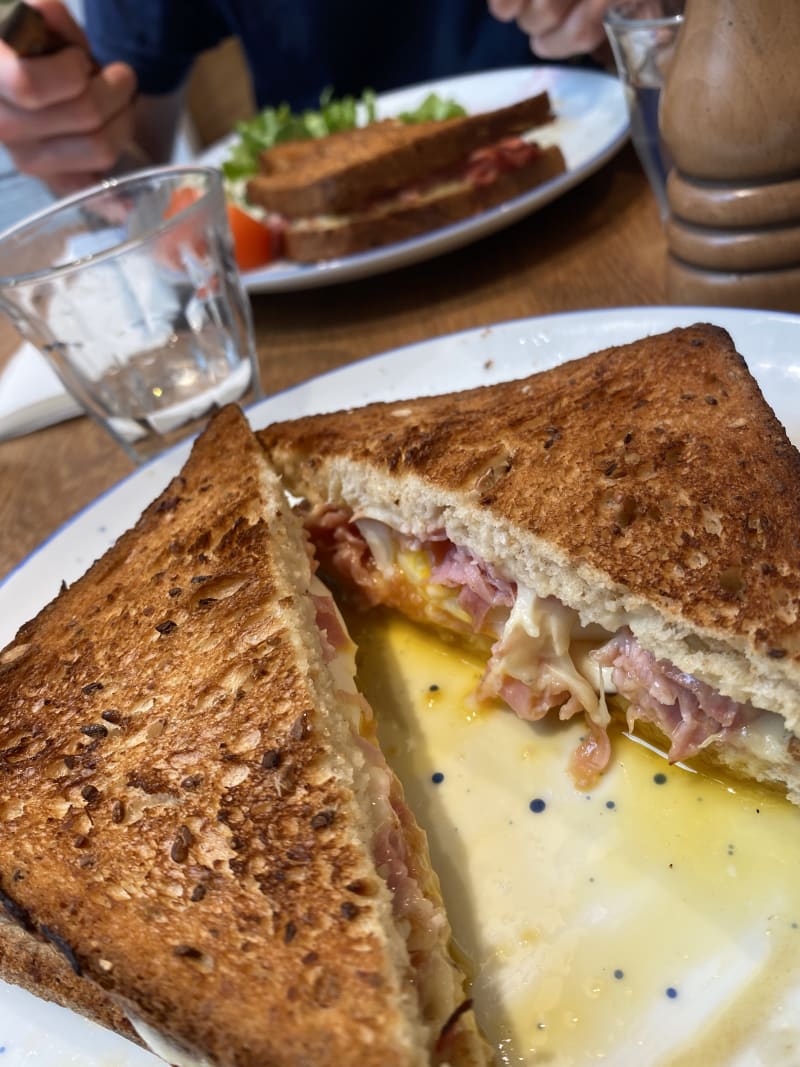 Fric Frac Montmartre in Paris - Restaurant Reviews, Menu and Prices ...