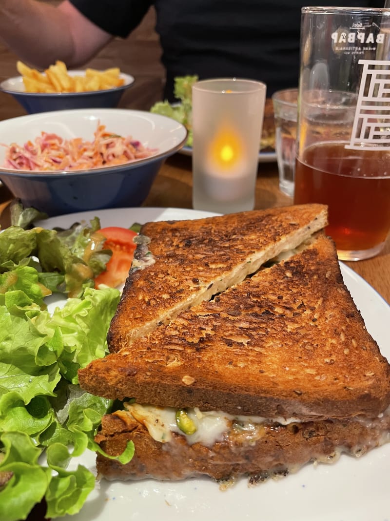 Restaurant Fric Frac Montmartre à Paris - Menu, avis, prix et ...