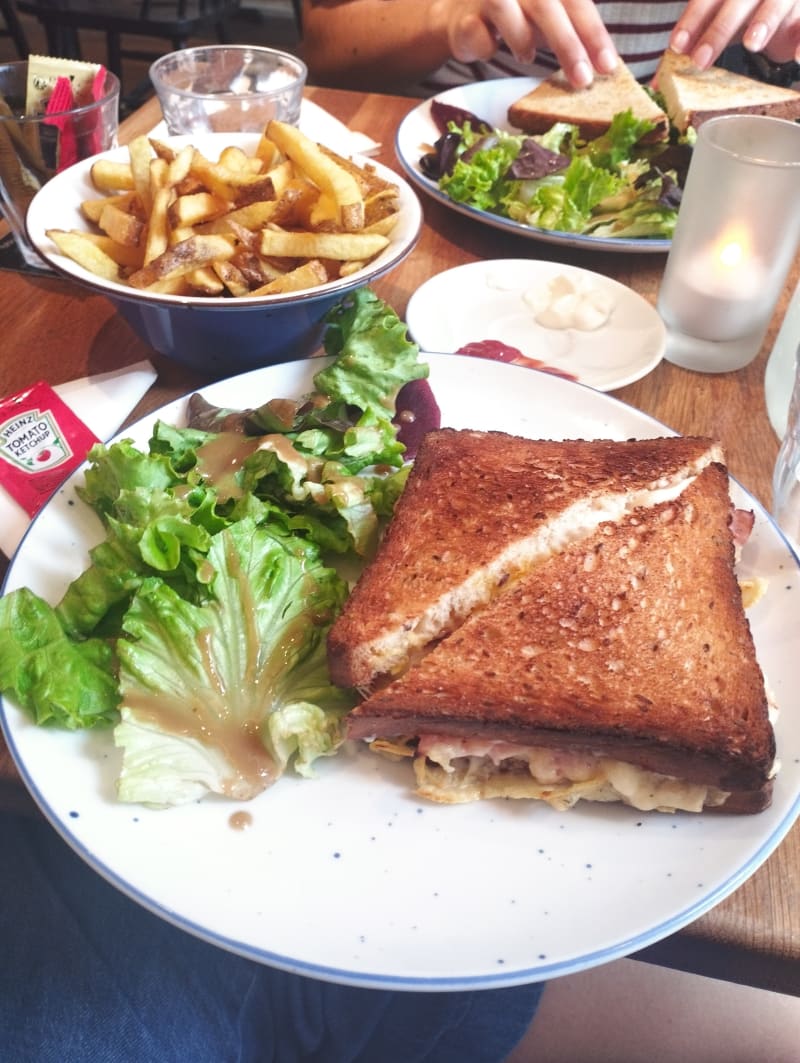 Fric Frac Montmartre in Paris - Restaurant Reviews, Menu and Prices ...