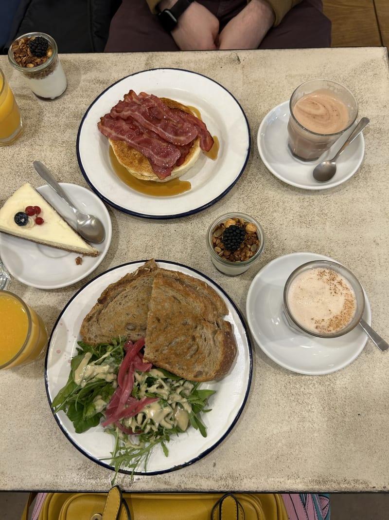 Coutume café Poissonnière in Paris - Restaurant Reviews, Menu and ...