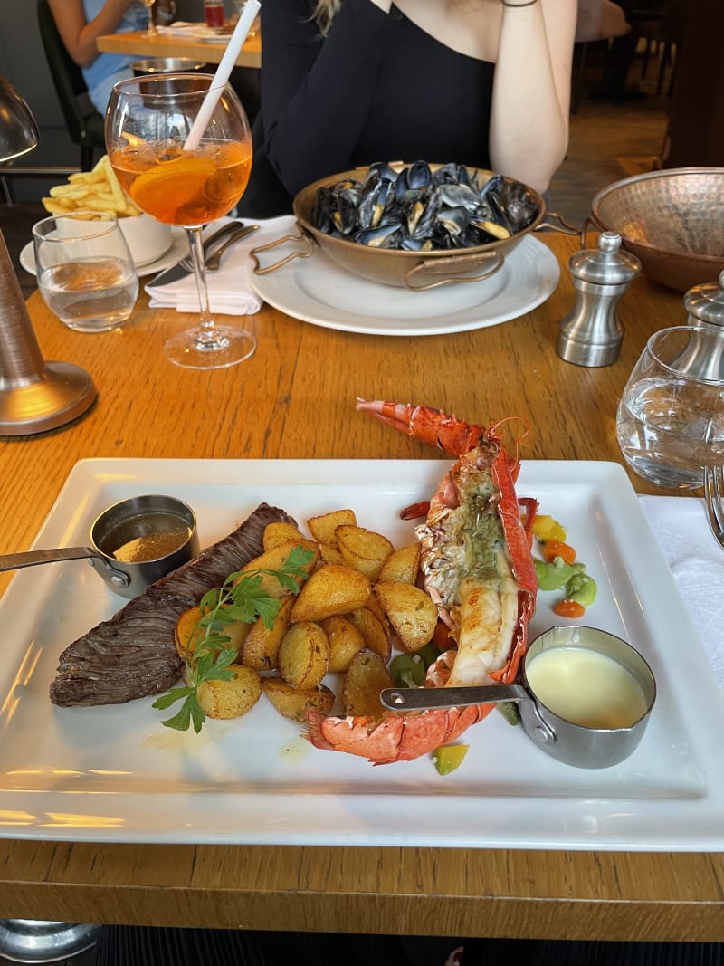 Vin et Marée - Suffren in Paris - Restaurant Reviews, Menu and Prices ...