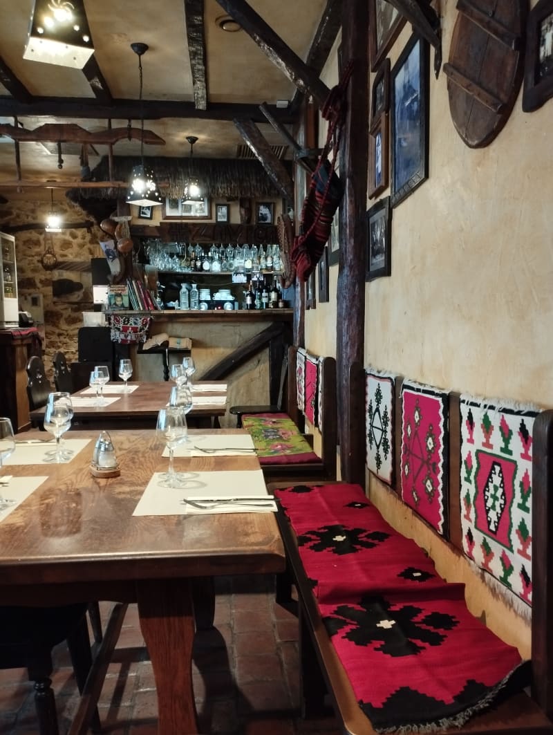 Restaurant Zavicaj - Au Pays Natal à Paris - Menu, avis, prix et ...