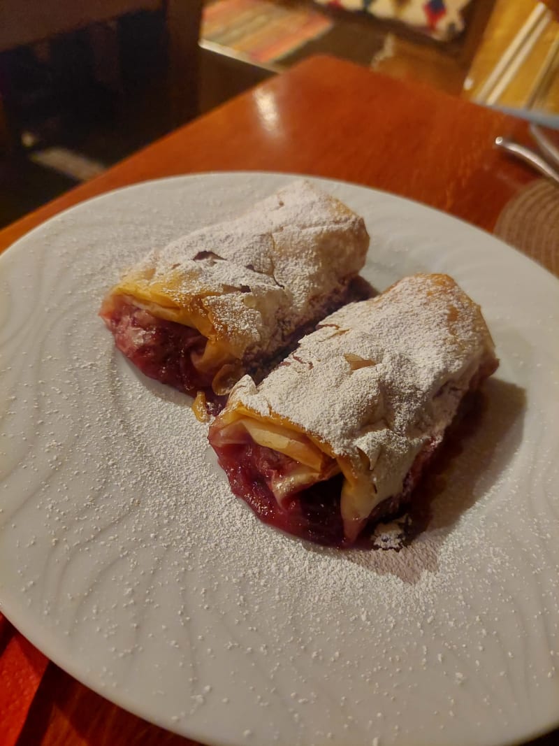 Restaurant Zavicaj - Au Pays Natal à Paris - Menu, avis, prix et ...