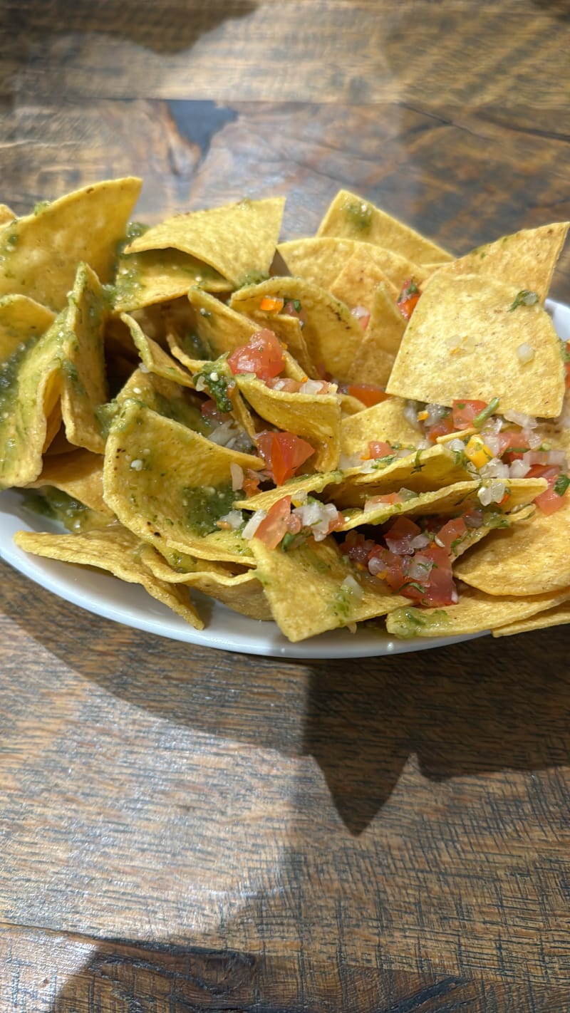 La Chingada Surrey Quays in Londen - Menu, openingstijden, prijzen ...