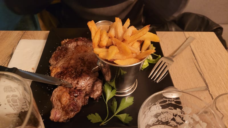 Restaurant Le Charlie's à Courbevoie - Menu, avis, prix et réservation ...