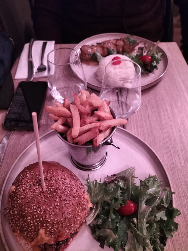 Restaurant Le Charlie's à Courbevoie - Menu, avis, prix et réservation ...