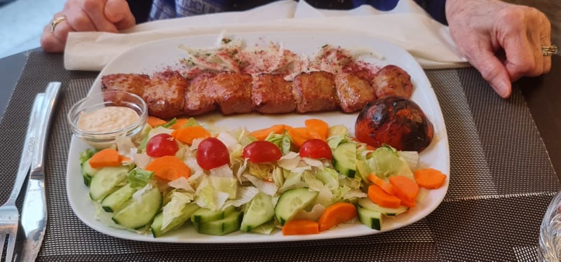 Restaurant Chapeau à Paris - Menu, avis, prix et réservation | TheFork