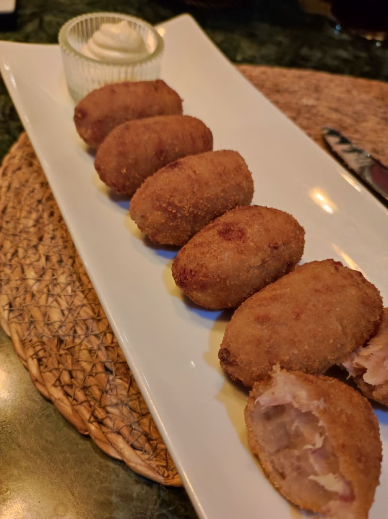 Restaurante AQ35 - Patio de los Naranjos en Camino De Espera - Menú ...