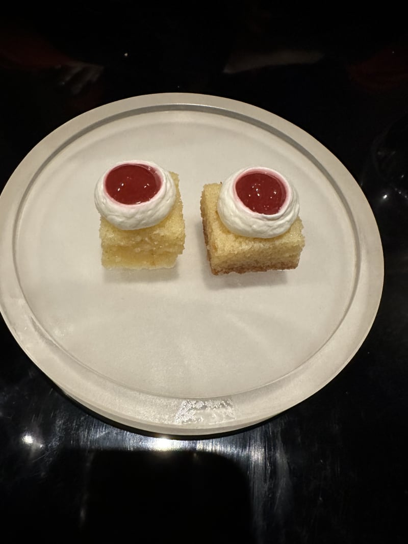 Restaurant L'Evadé à Paris - Menu, avis, prix et réservation | TheFork