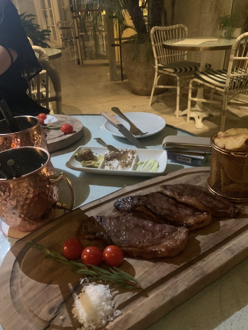 Avenida Restaurant & Bar in Lisbon - Restaurant Reviews, Menus, and ...