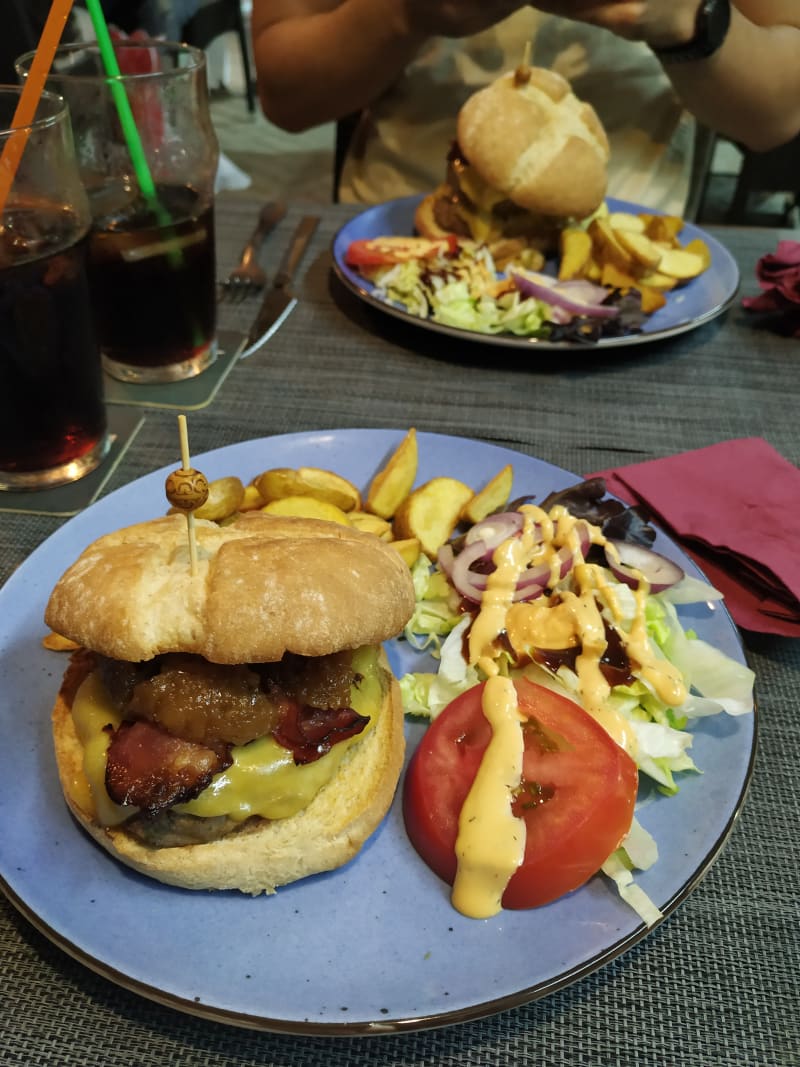 Lotus Steak & Burger House in Fuengirola - Restaurant Reviews, Menu and ...