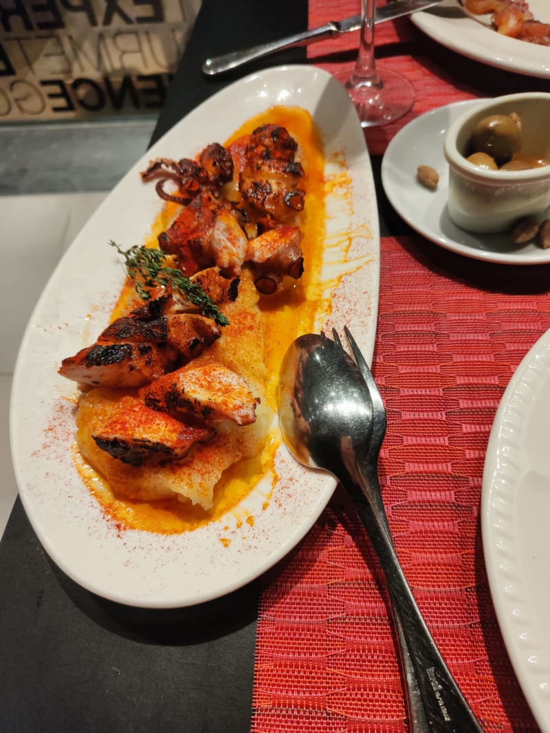 Restaurante Manolo León Plaza del Duque en Sevilla - Menú 2024 ...