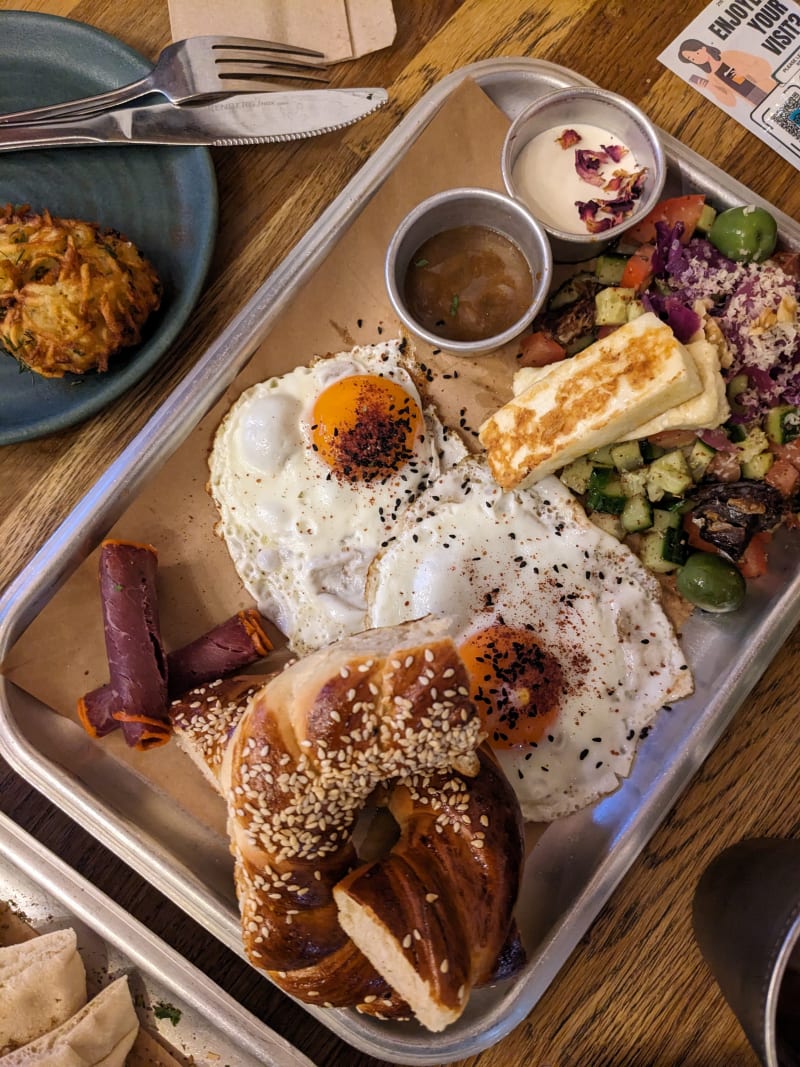 215 Hackney in London - Restaurant Reviews, Menus, and Prices | TheFork