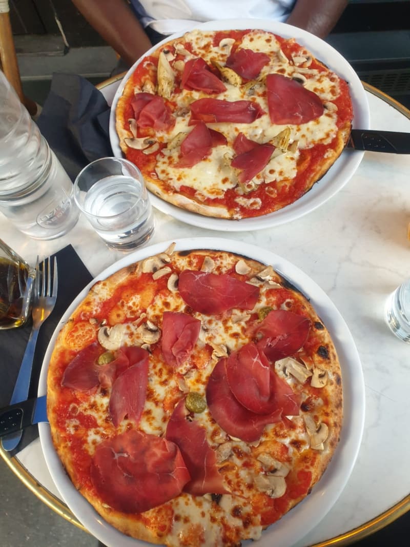 Primo Restaurant & Pizzeria a Parigi - Menu, prezzi, immagini ...