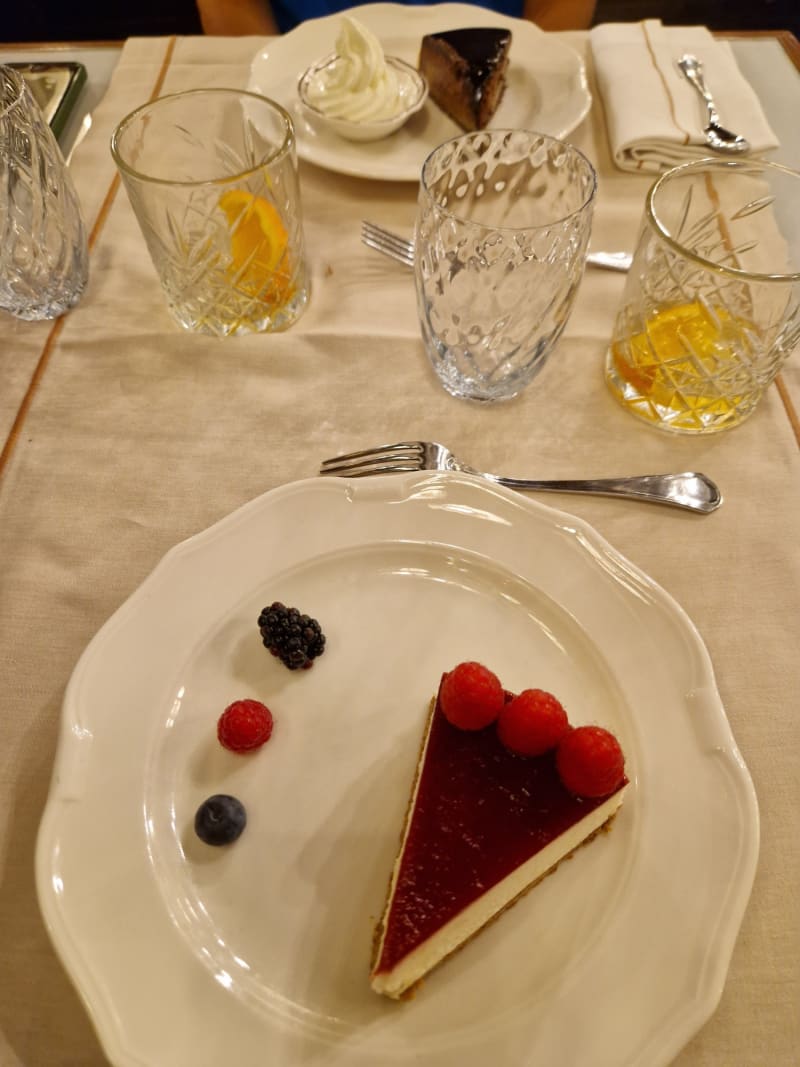 El Tombon de San Marc in Milan - Restaurant Reviews, Menus, and Prices ...