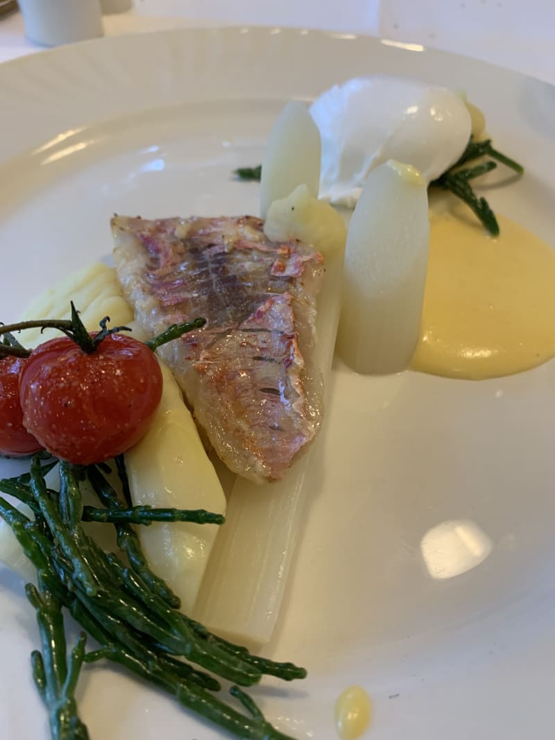 Classique in Den Haag - Menu, openingstijden, prijzen, adres van ...