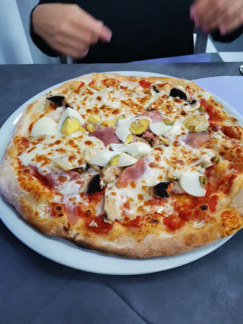 Pizzeria Fronte Mare a Santa Teresa Di Riva - Menu, prezzi, immagini ...
