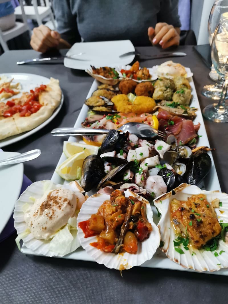 Pizzeria Fronte Mare a Santa Teresa Di Riva - Menu, prezzi, immagini ...