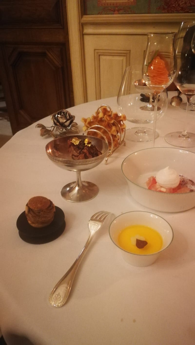 Restaurant Le Clarence à Paris - Menu, avis, prix et réservation | TheFork