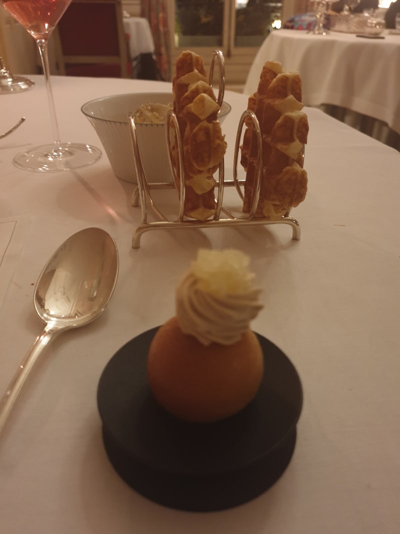 Restaurant Le Clarence à Paris - Menu, avis, prix et réservation | TheFork