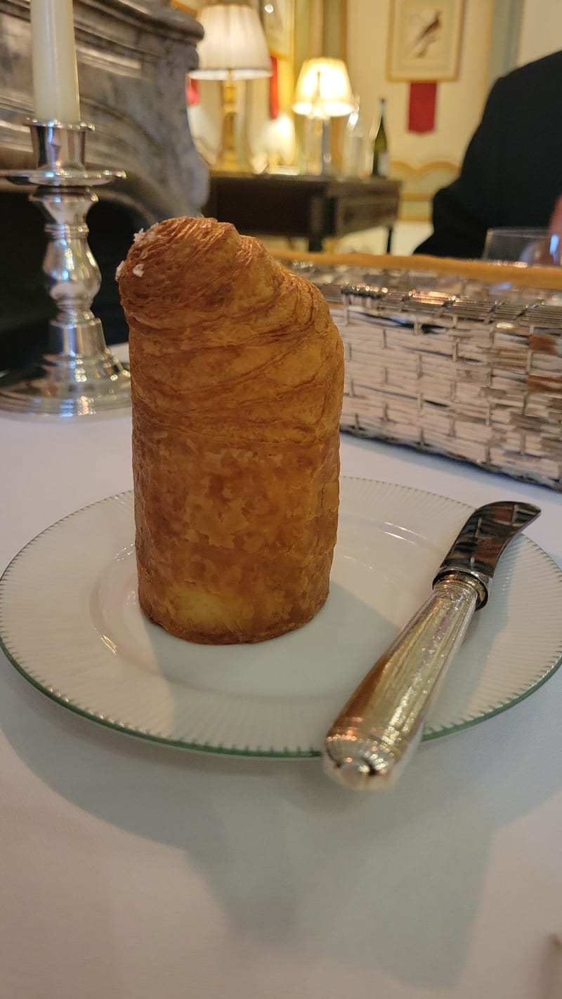 Le Clarence in Paris - Restaurant Reviews, Menu and Prices | TheFork