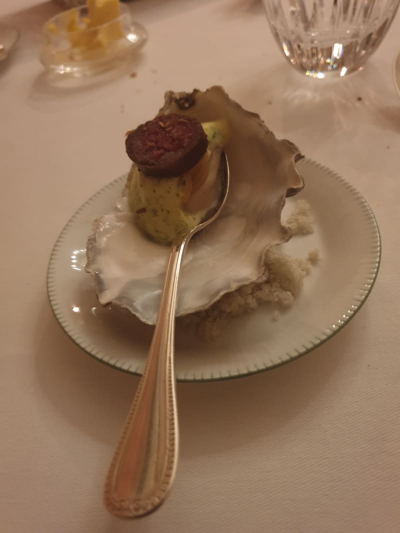 Le Clarence in Paris - Restaurant Reviews, Menu and Prices | TheFork