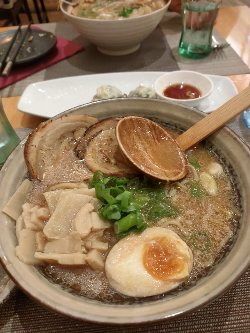Restaurante Ryu Ramen en Barcelona - Menú 2024, opiniones, precios y ...