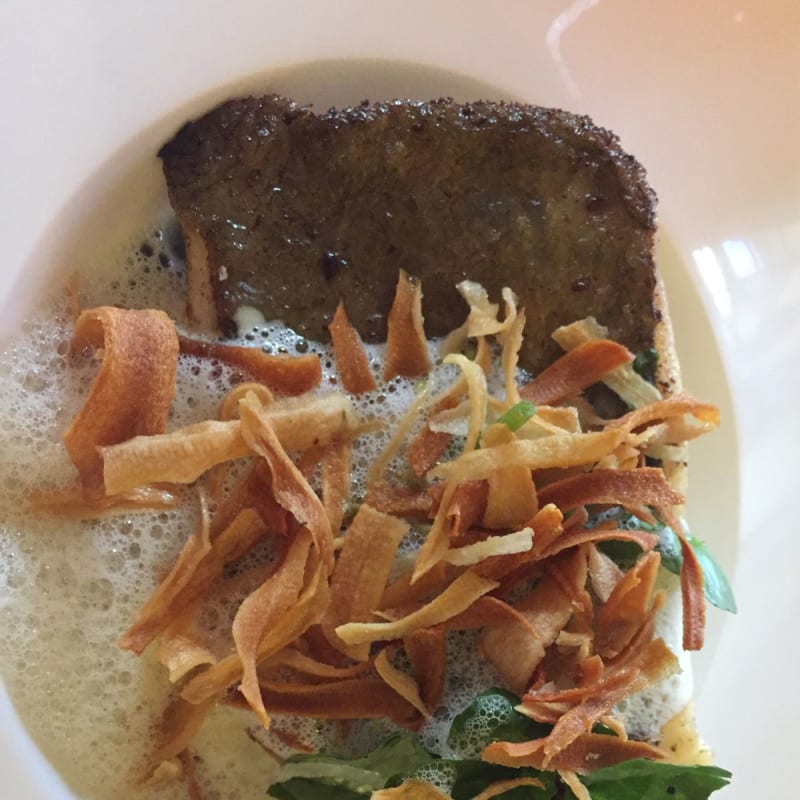 Restaurant La Toque Blanche à Les Mesnuls - Menu, avis, prix et ...