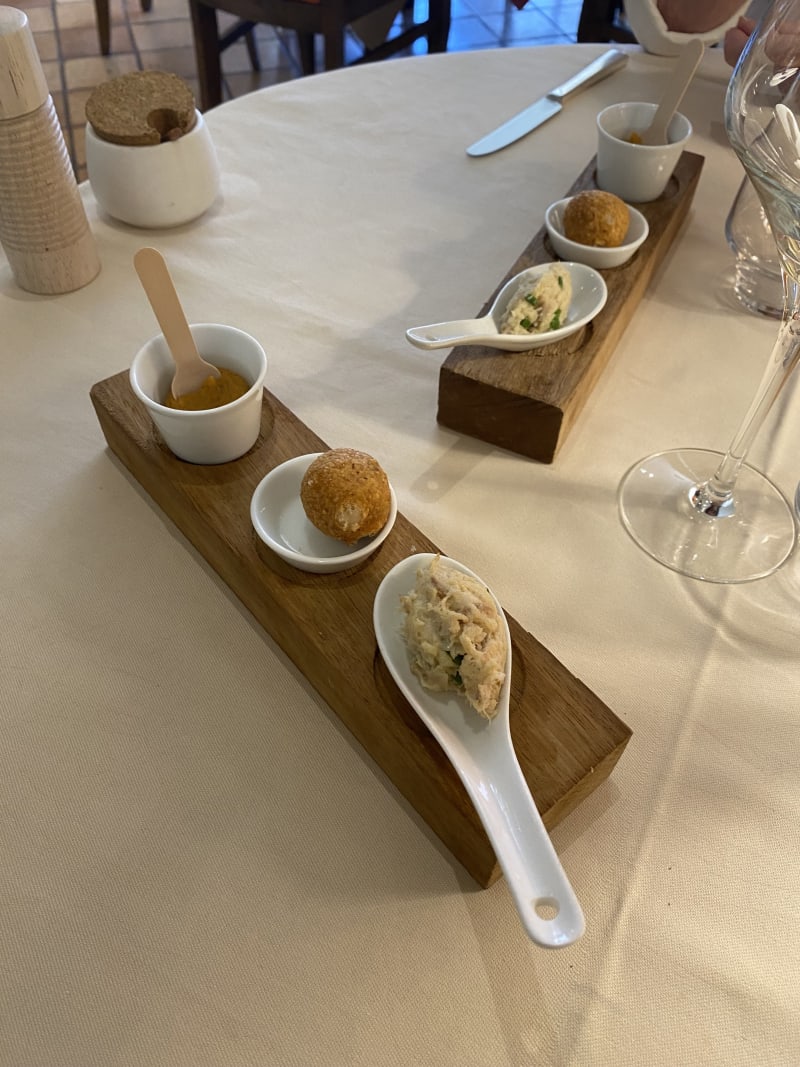 La Toque Blanche in Les Mesnuls - Restaurant Reviews, Menu and Prices ...