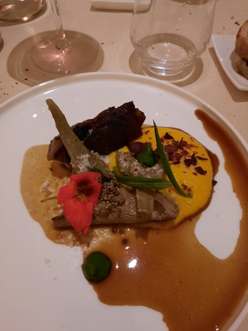 Restaurant La Toque Blanche à Les Mesnuls - Menu, avis, prix et ...